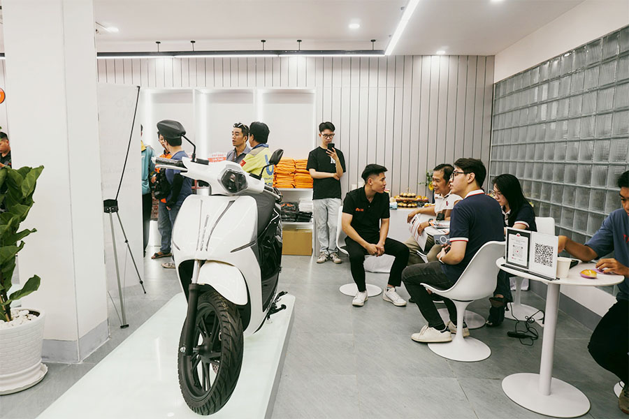 PCS POST chúc mừng đối tác Datbike khai trương cửa hàng mới